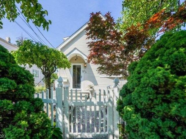 house with 4 bedroom, Garfield NJ ES105125856