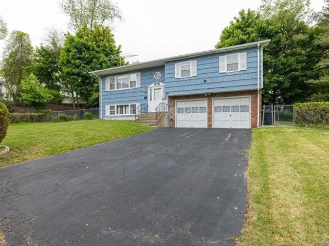 house with 4 bedroom, Garnerville NY ES105191795