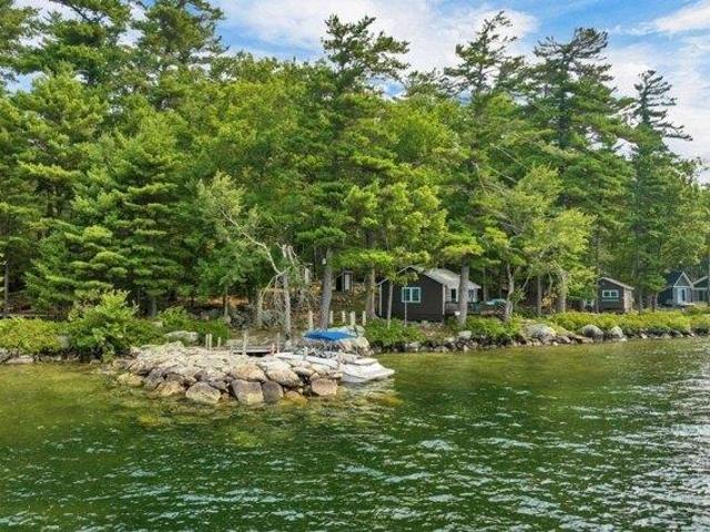 house with 4 bedroom, Gilford NH ES104514880