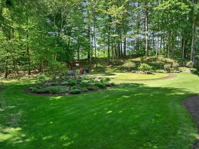 house with 4 bedroom, Gilford NH ES105203961