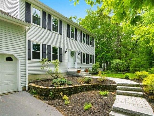 house with 4 bedroom, Goffstown NH DS103966350
