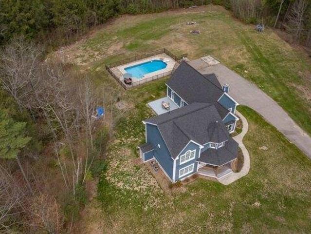 house with 4 bedroom, Goffstown NH ES103886371