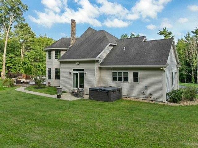 house with 4 bedroom, Goffstown NH ES103928992