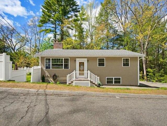 house with 4 bedroom, Goffstown NH ES103220423