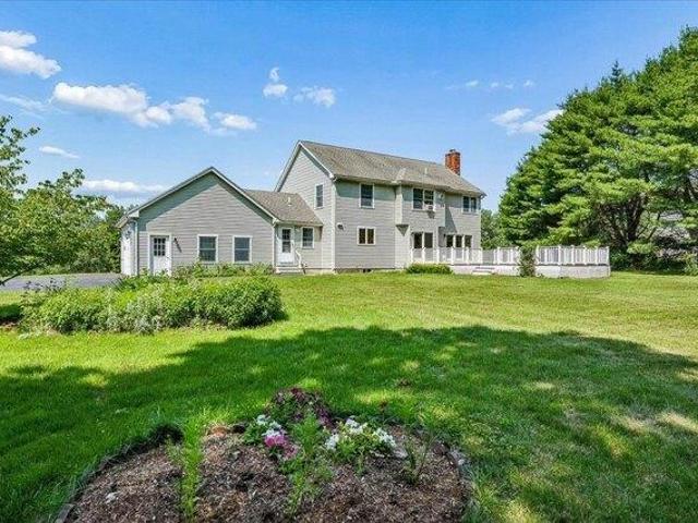house with 4 bedroom, Goffstown NH ES104831727