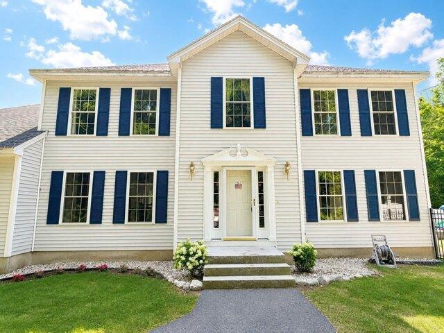 house with 4 bedroom, Goffstown NH ES105404858