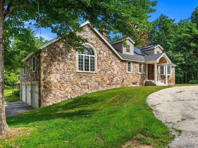 house with 4 bedroom, Goffstown NH ES105425651