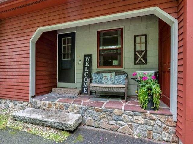 house with 4 bedroom, Gorham ME DS104153418