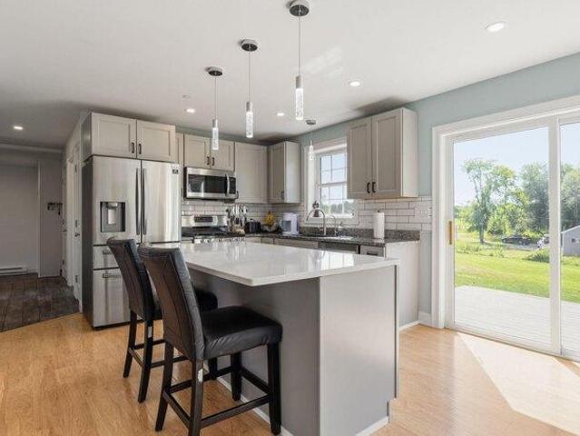 house with 4 bedroom, Gorham ME ES105115992