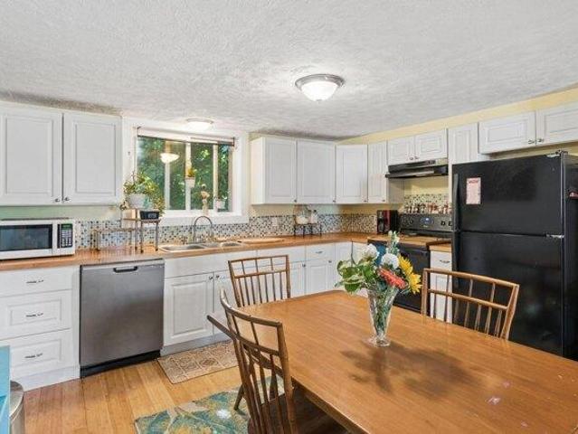 house with 4 bedroom, Gorham ME ES105157340
