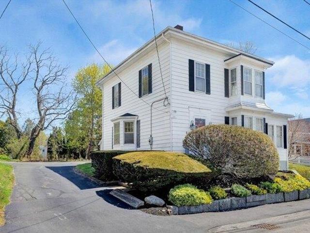 house with 4 bedroom, Gloucester MA DLS102962122