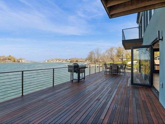 house with 4 bedroom, Gloucester MA ES105160237