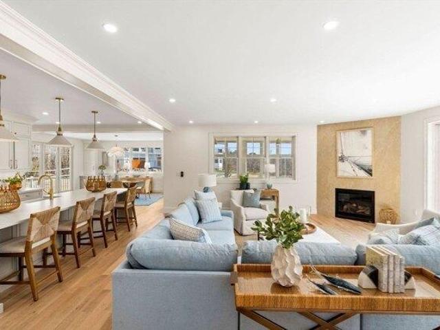 house with 4 bedroom, Gloucester MA ES103431647