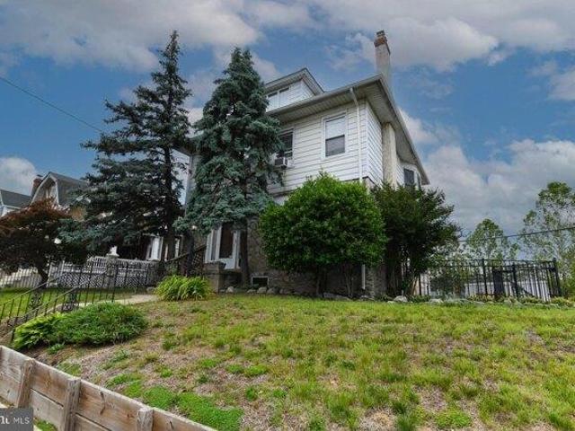 house with 4 bedroom, Gloucester City NJ DLS102725897