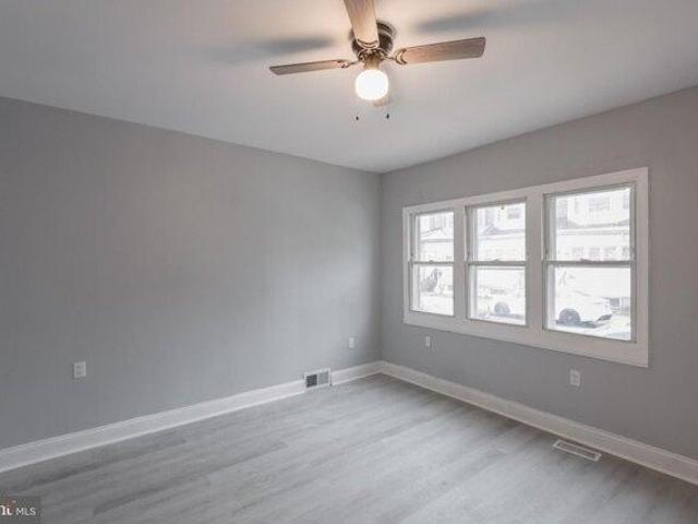 house with 4 bedroom, Gloucester City NJ ES105155978