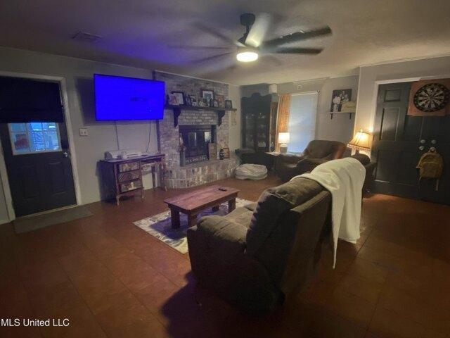 house with 4 bedroom, Gloster MS DS89911740