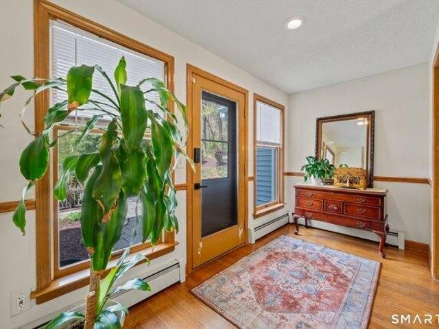 house with 4 bedroom, Glastonbury CT DS102062045