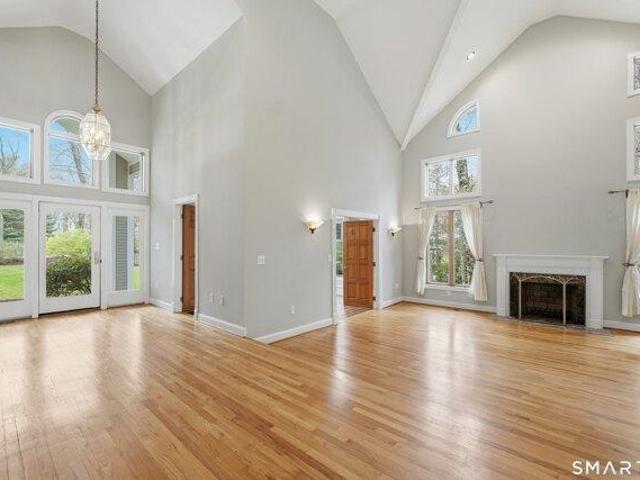 house with 4 bedroom, Glastonbury CT DS103101147