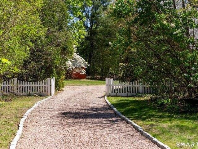 house with 4 bedroom, Glastonbury CT DS103126165