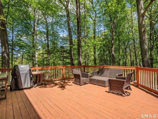 house with 4 bedroom, Glastonbury CT DS104042089
