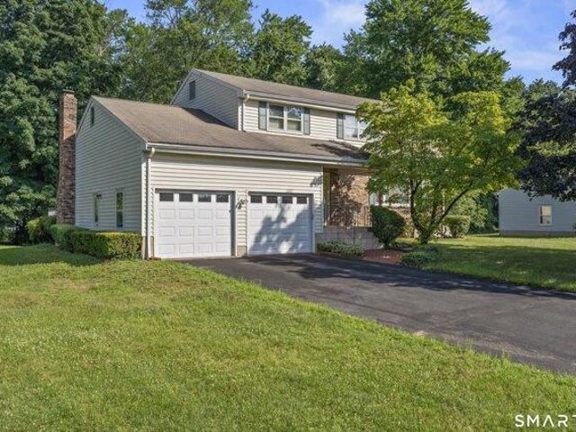 house with 4 bedroom, Glastonbury CT DS104351629