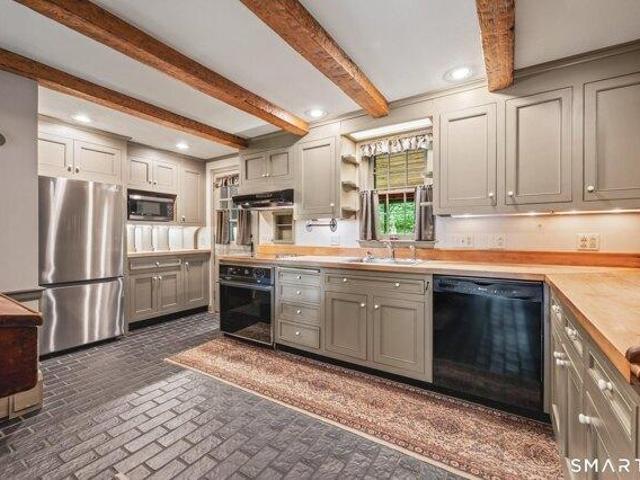 house with 4 bedroom, Glastonbury CT DS104406938