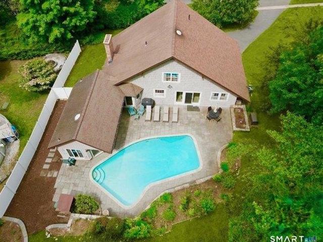 house with 4 bedroom, Glastonbury CT ES104264440