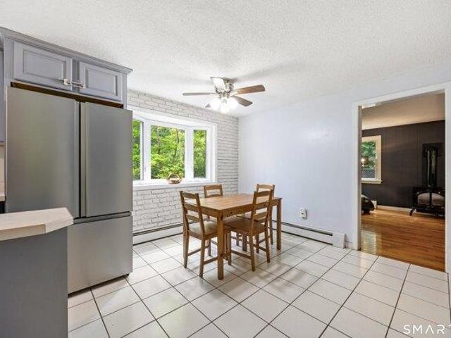house with 4 bedroom, Glastonbury CT ES104233137