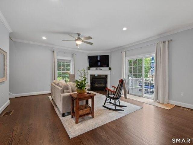 house with 4 bedroom, Glastonbury CT ES104788770