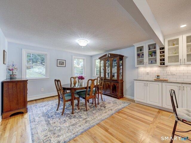 house with 4 bedroom, Glastonbury CT ES105140892