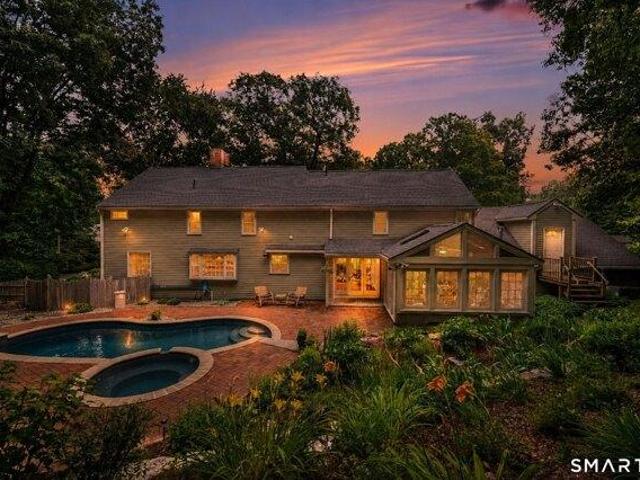 house with 4 bedroom, Glastonbury CT ES105107806