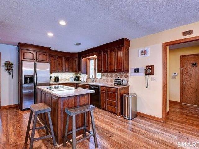 house with 4 bedroom, Glastonbury CT ES105123996