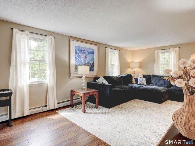 house with 4 bedroom, Glastonbury CT ES105126685