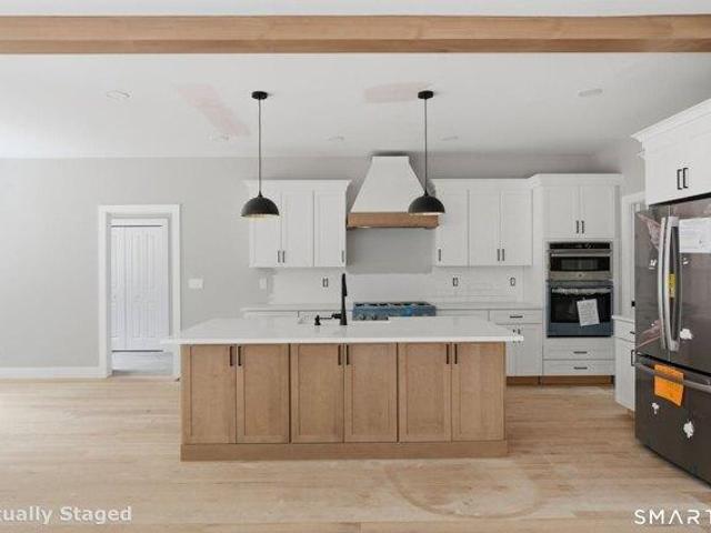 house with 4 bedroom, Glastonbury CT ES105127133
