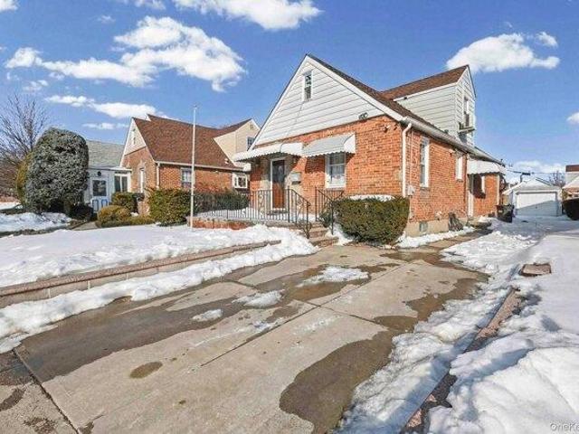 house with 4 bedroom, Glen Oaks NY DS101800321