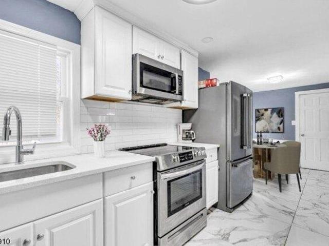 house with 4 bedroom, Glen Gardner NJ DS101800549
