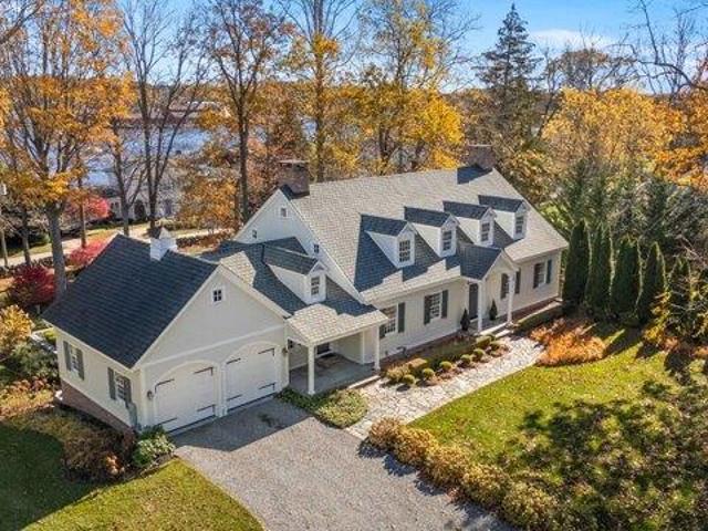 house with 4 bedroom, Groton CT DLS103100984