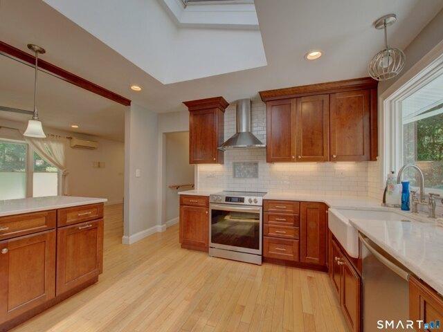 house with 4 bedroom, Groton CT DS102825138