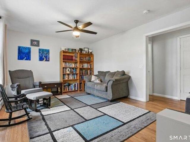 house with 4 bedroom, Groton CT ES102826274