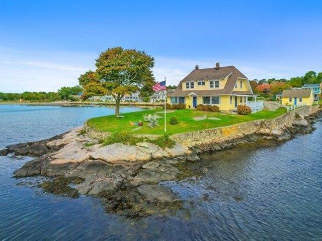 house with 4 bedroom, Groton CT ES103101222