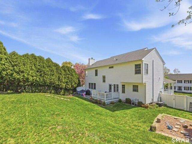 house with 4 bedroom, Groton CT ES104790146