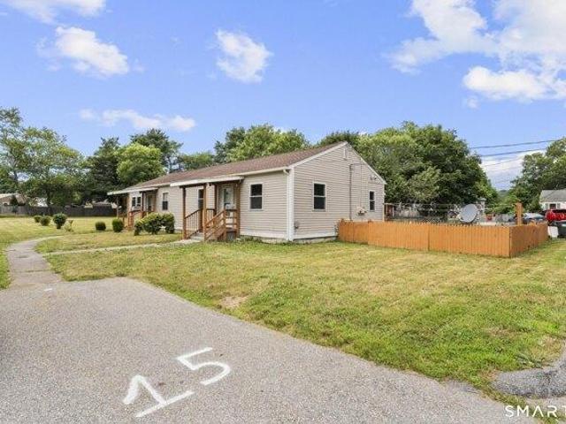 house with 4 bedroom, Groton CT ES104077805