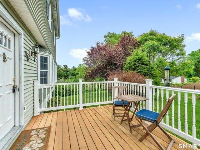 house with 4 bedroom, Groton CT ES104375320