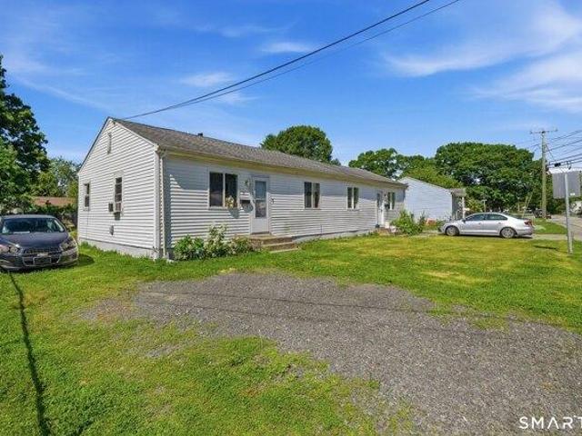 house with 4 bedroom, Groton CT ES105159098