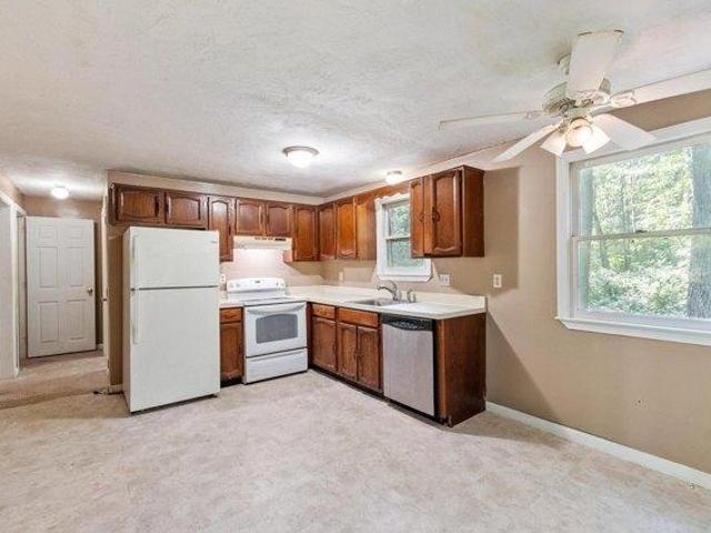 house with 4 bedroom, Groton MA ES105402438