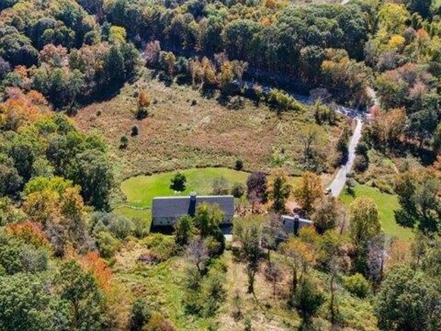 house with 4 bedroom, Groton MA ES105093394