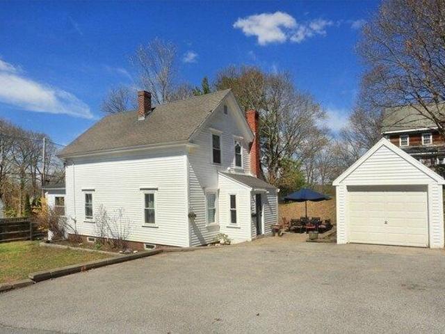 house with 4 bedroom, Groveland MA DLS102859639