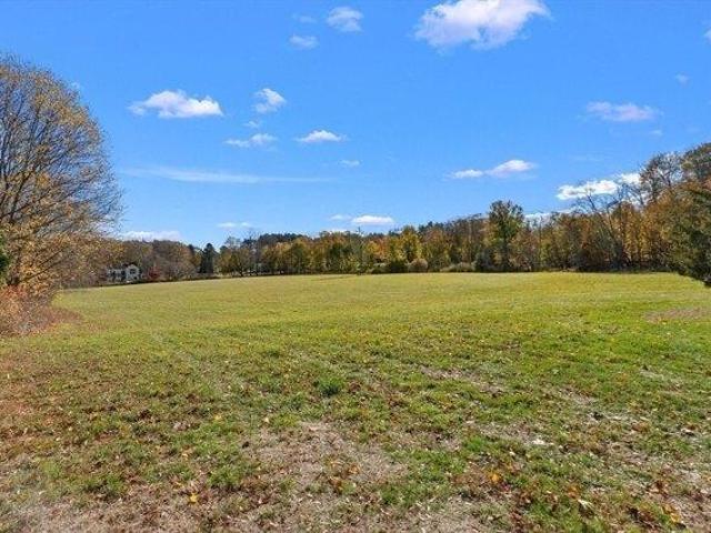 house with 4 bedroom, Groveland MA DS101706047