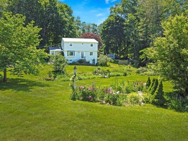 house with 4 bedroom, Groveland MA ES103432477