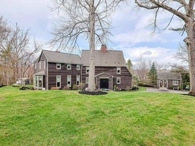 house with 4 bedroom, Groveland MA ES103018131